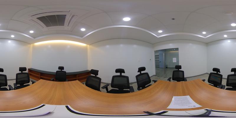 DISCUSSION ROOM on Momento360
