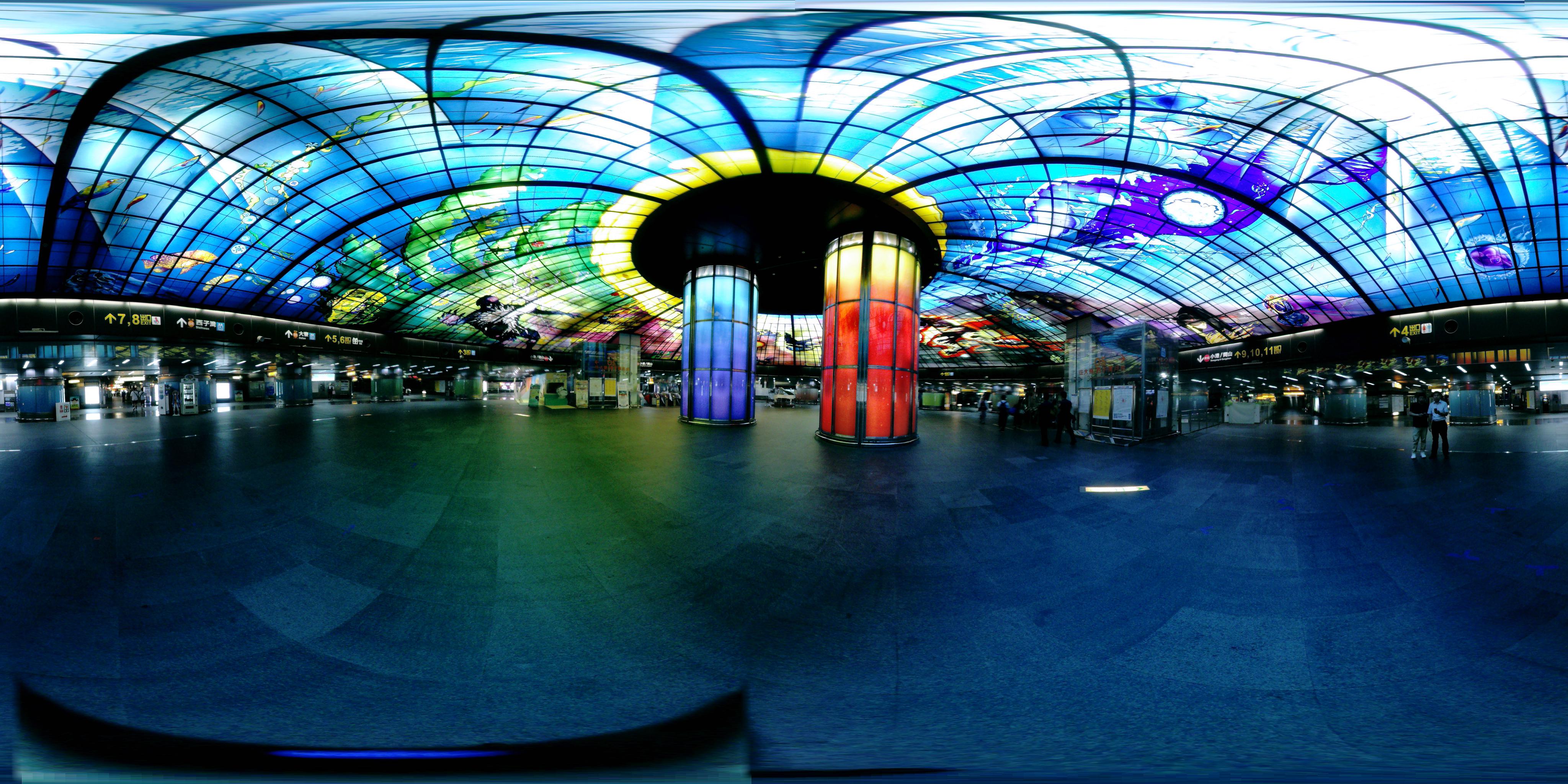 Rogy Photo on Momento360