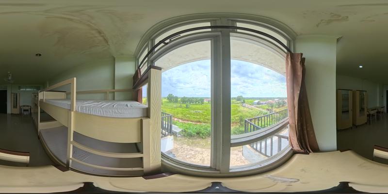 Fasilitas kampus umbjm on Momento360